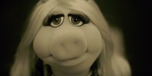 Vídeo de Miss Piggy com sua versão de Hello vira hit; assista! - TV Foco