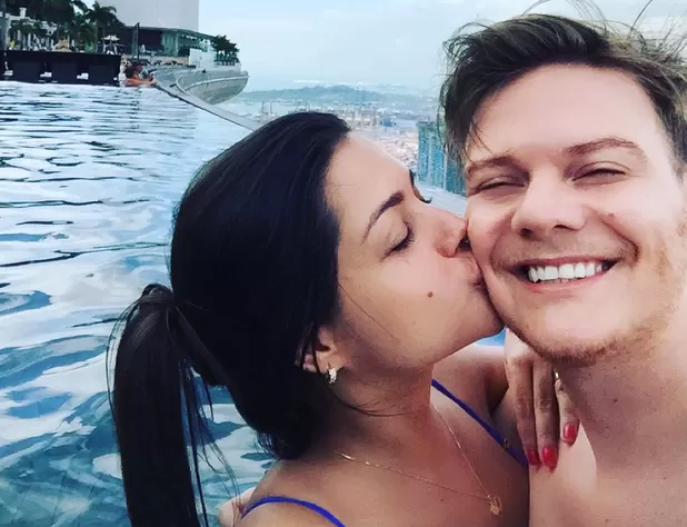 Michel Teló aproveita viagem de férias com Taís Fersoza e faz ... Michel Teló aproveita viagem de férias com Taís Fersoza e faz ...