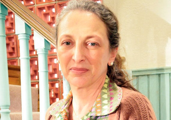 Débora Olivieri: conheça detalhes sobre a vida e carreira da atriz