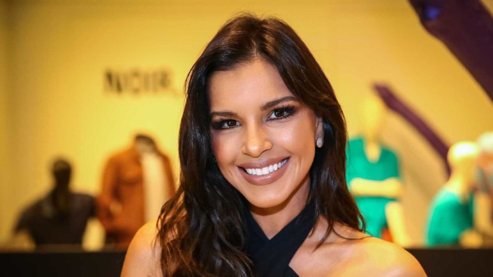 Mariana Rios Viaja Para Lugar Paradisíaco E Fica Noiva Para Sempre Sua