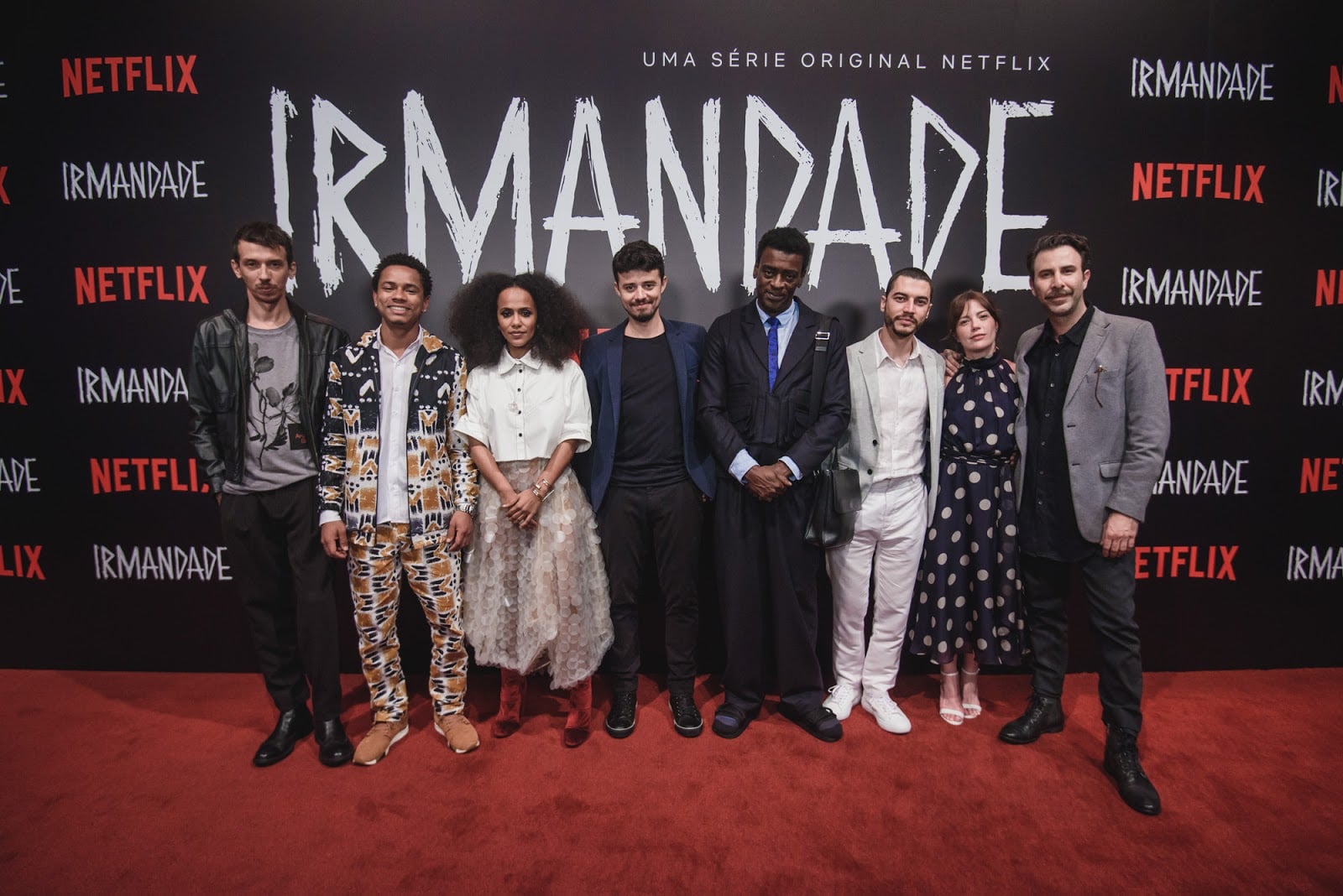 Irmandade: Elenco e criadores da nova série da Netflix se reúnem em São ...