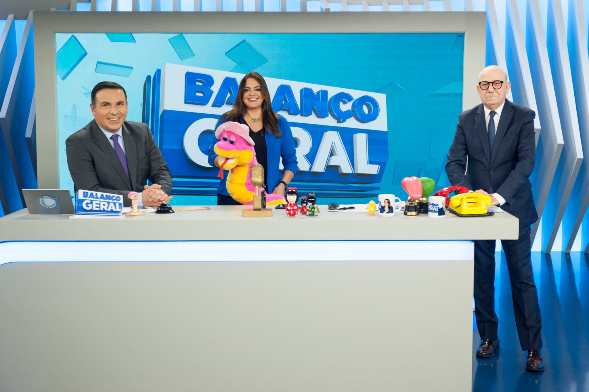 Fabíola Reipert expõe bastidores da Record e comenta boatos