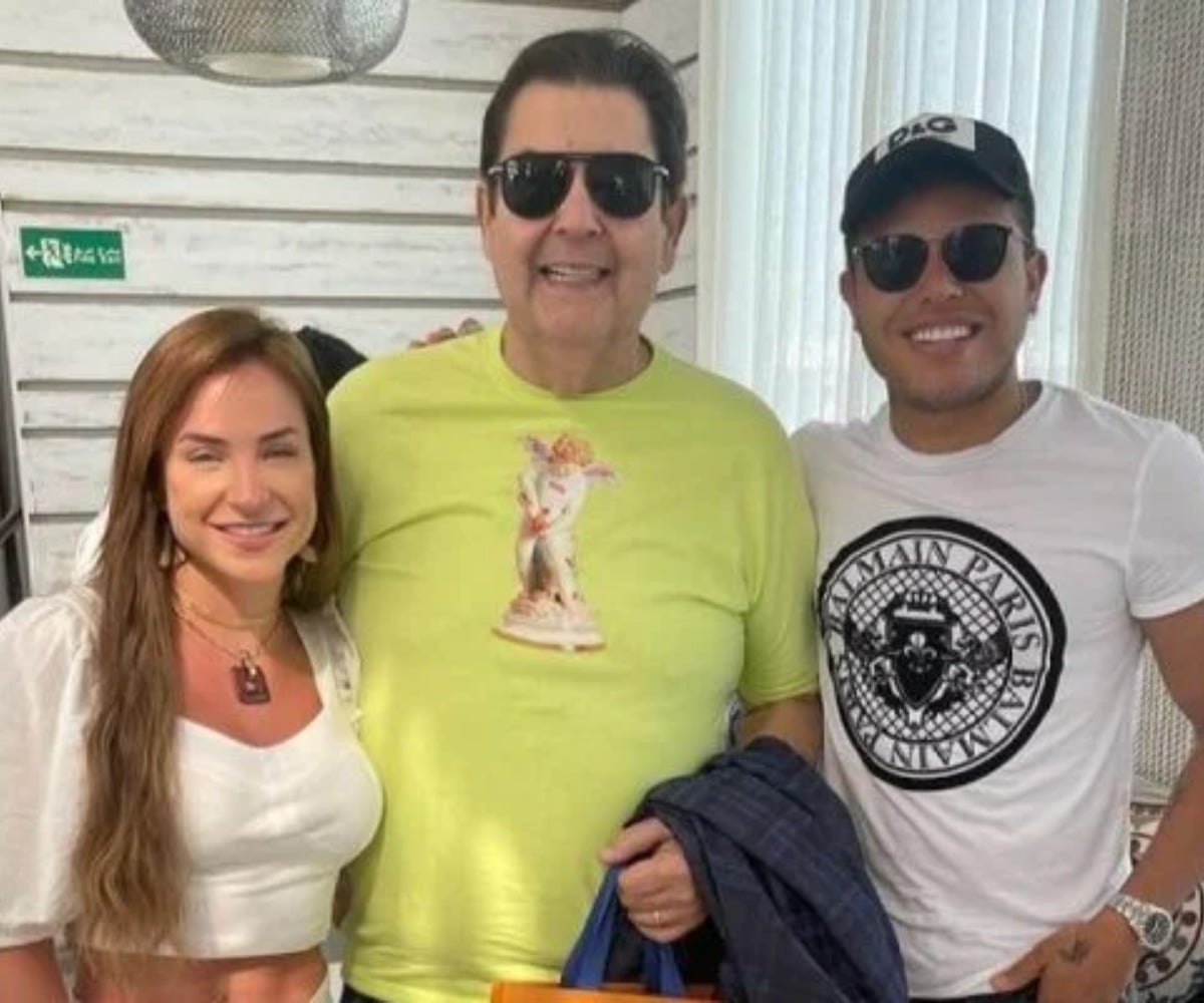 Faustão chama casal de estrelas na Band, mas famosos se separam
