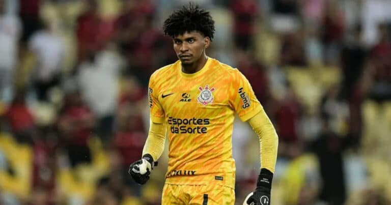 Neto paralisa Donos da Bola com desfecho de Hugo no Corinthians Neto paralisa Donos da Bola com desfecho de Hugo no Corinthians
