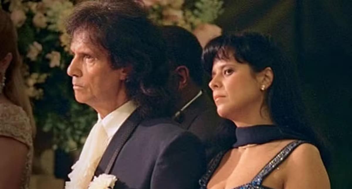 Ex de Roberto Carlos: Carta psicografada revela sobre o "Rei"